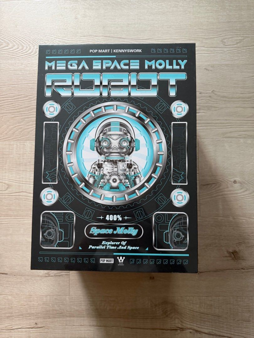 POP MART MEGA SPACE MOLLY ROBOT 400%, Hobbies & Toys, Toys & Games on Carousell