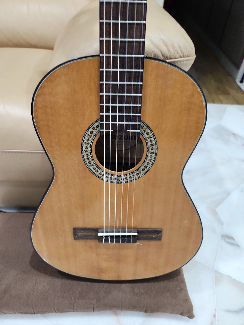 Suzuki Classical Guitar - SNG-6 NL, Hobbies & Toys, Musical Instruments ...