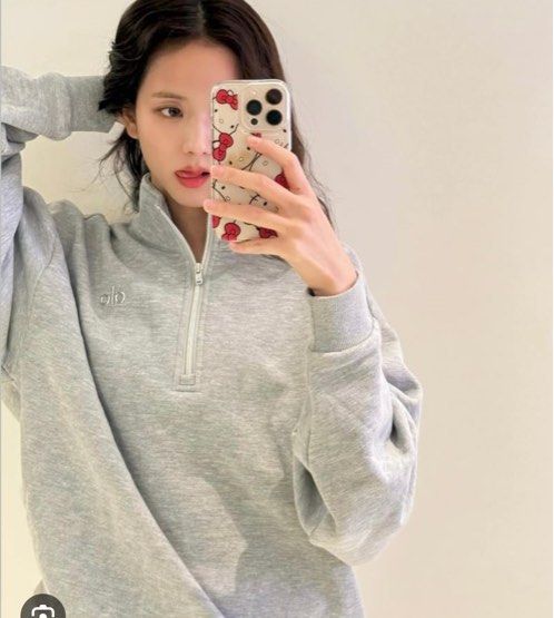 Alo Accolade 1/4 Zip Pullover in heather grey, Women's Fashion, Coats ...