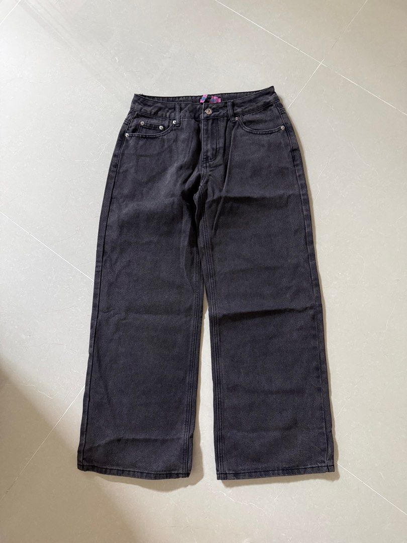 Edikted raelynn petite low rise jeans in black washed, Women's Fashion ...