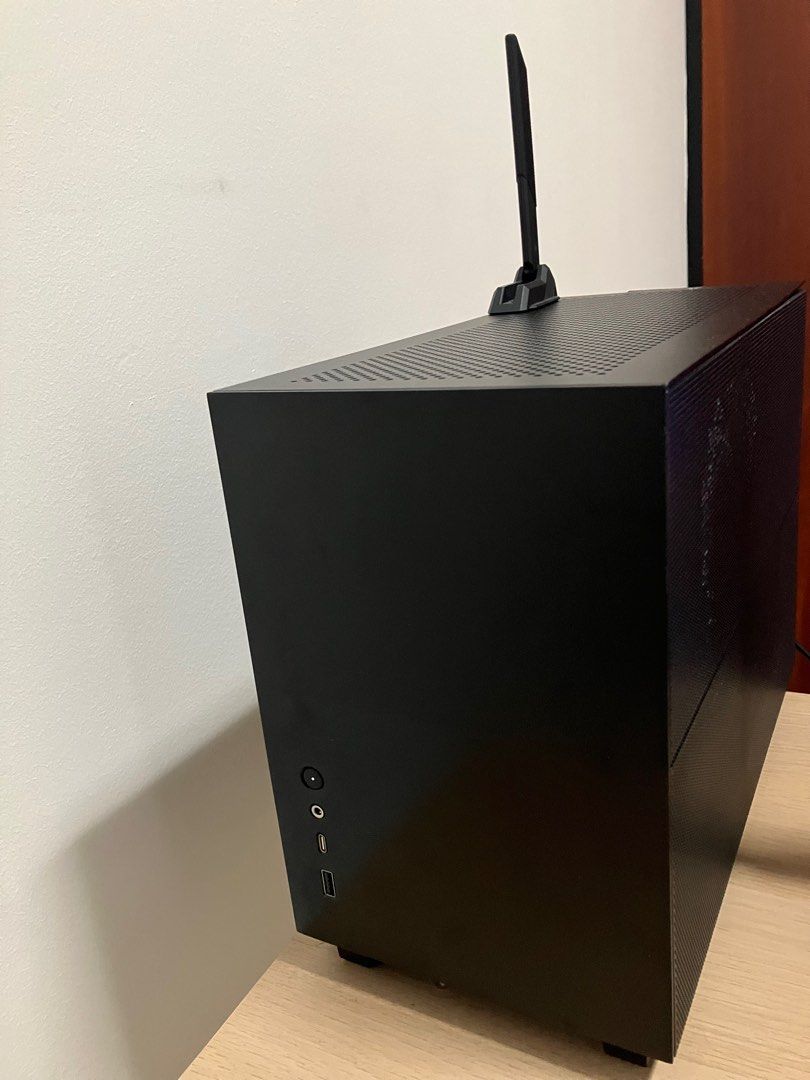 Lian Li Q58 Black Mini-ITX PC Case, Computers & Tech, Parts ...