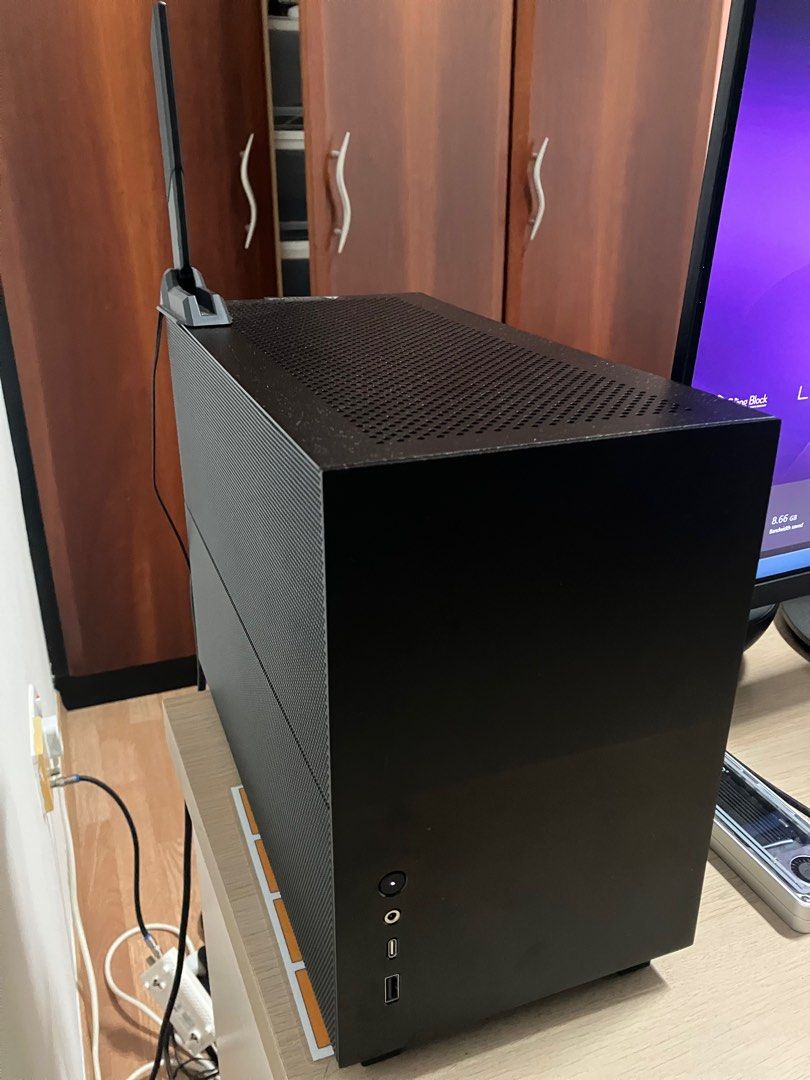 Lian Li Q58 Black Mini-ITX PC Case, Computers & Tech, Parts ...