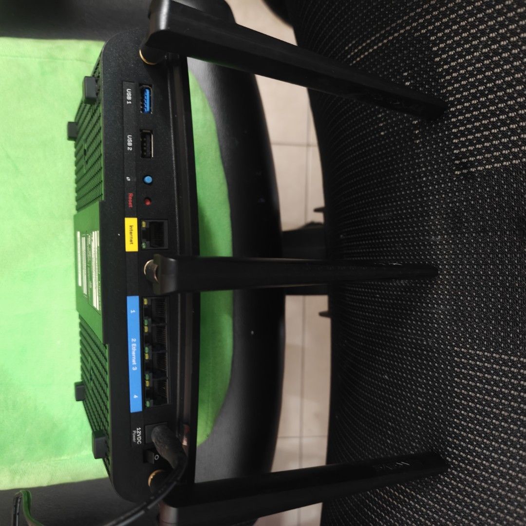 Linksys EA7500 V2 Max-Stream AC1900 MU-MIMO Gigabit Wi-Fi Router It ...