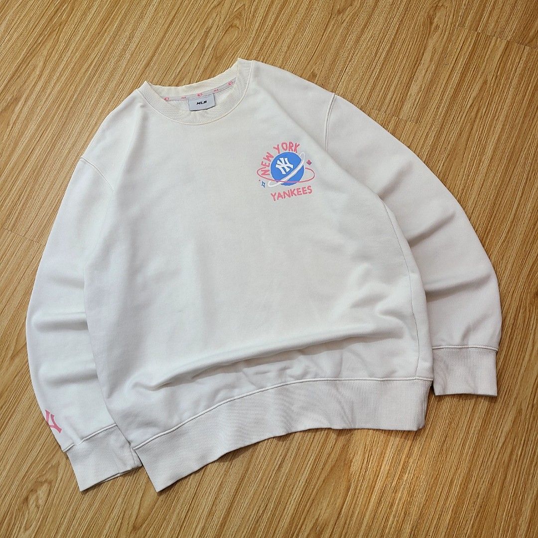MLB New York Yankees Sweatshirt, Men's Fashion, Coats, Jackets and ...