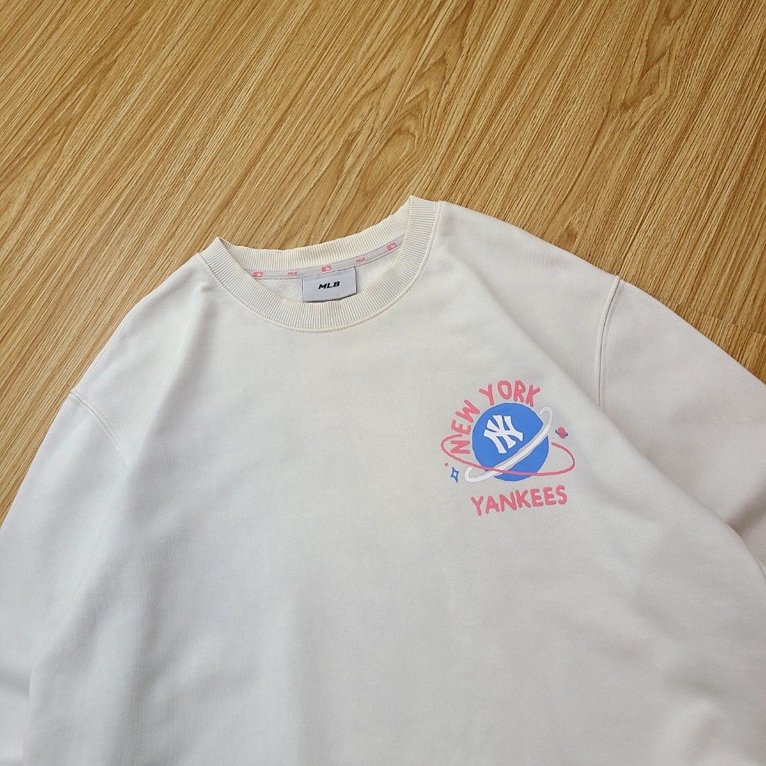 MLB New York Yankees Sweatshirt, Men's Fashion, Coats, Jackets and ...