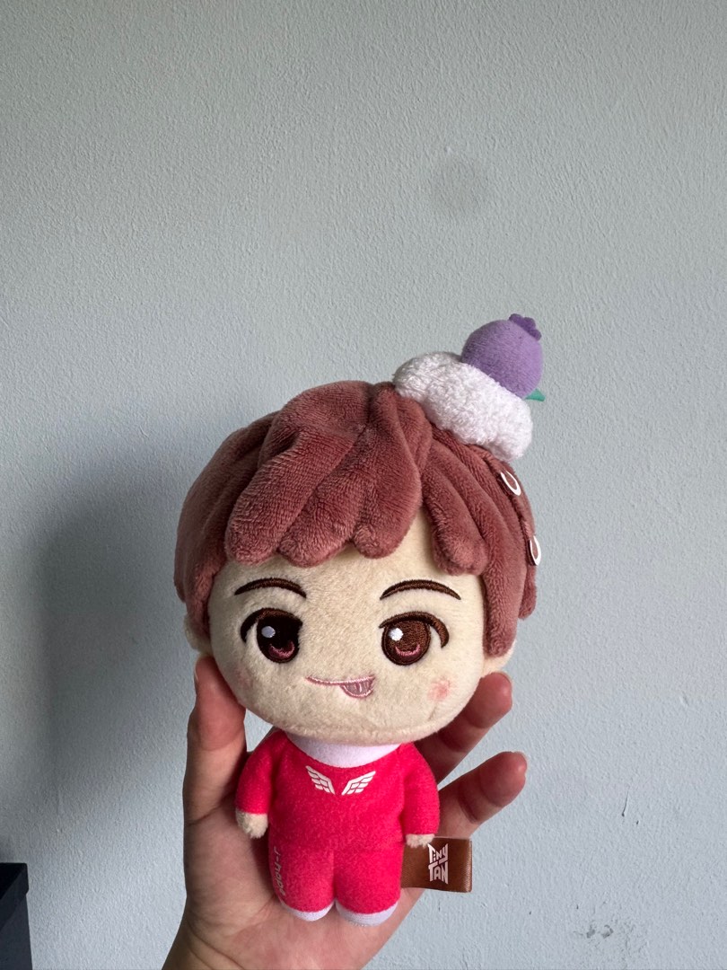 OFFICIAL TinyTAN BTS JUNGKOOK JIMIN SUGA J-Hope Plush, Hobbies & Toys ...