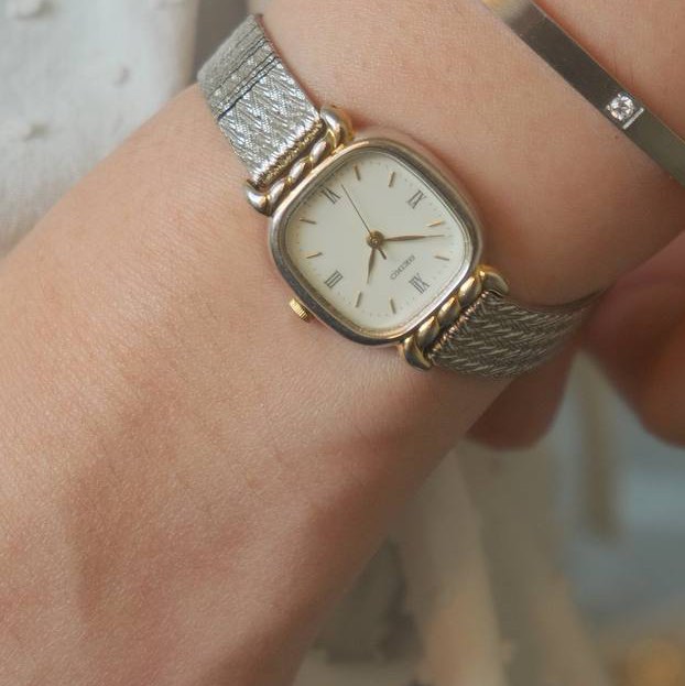 Seiko Square Face Vintage Watch, Women's Fashion, Watches & Accessories ...