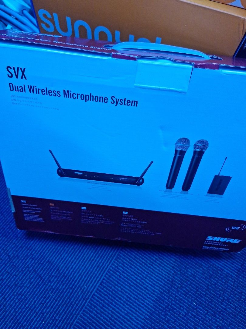 Shure SVX Dual Wireless Microphone System, Audio, Microphones on Carousell