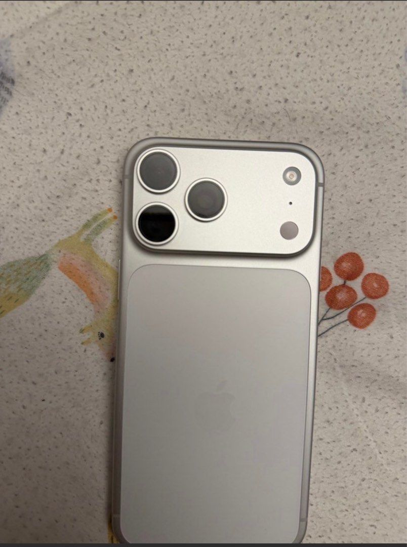 iPhone 17 Pro Max Silver 256GB, Mobile Phones & Gadgets, Mobile Phones ...