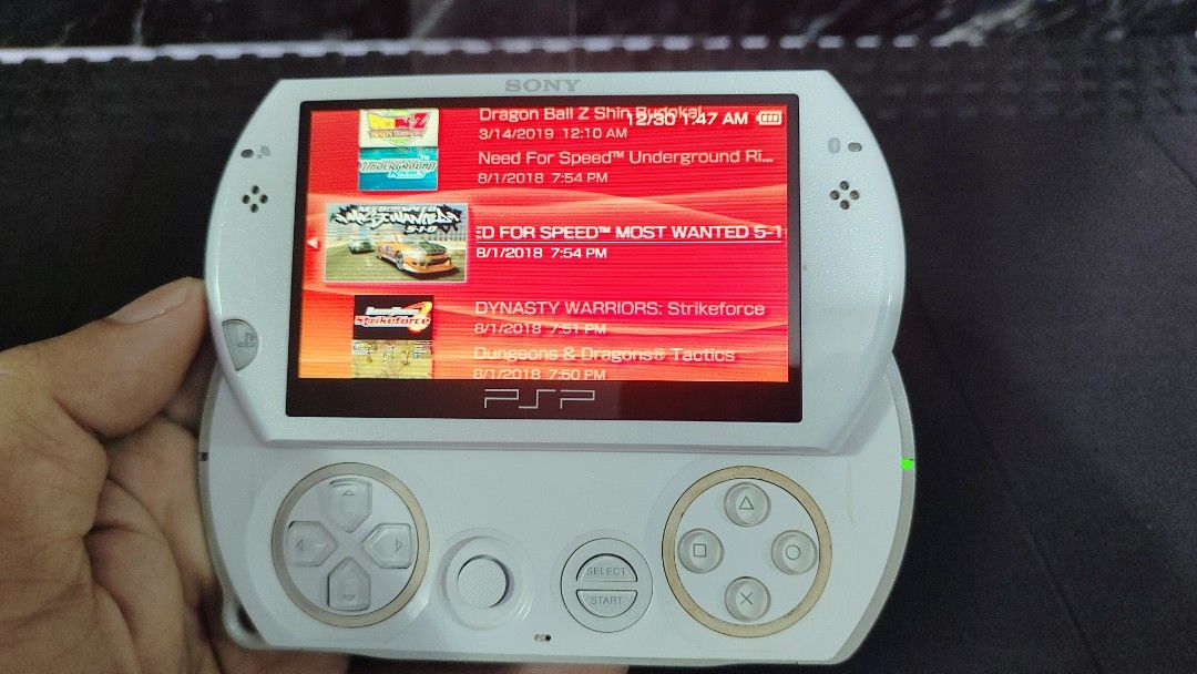 Sony PlayStation Portable Go Pearl White | 6.61 ARK-4 cIPL | 16GB Full ...