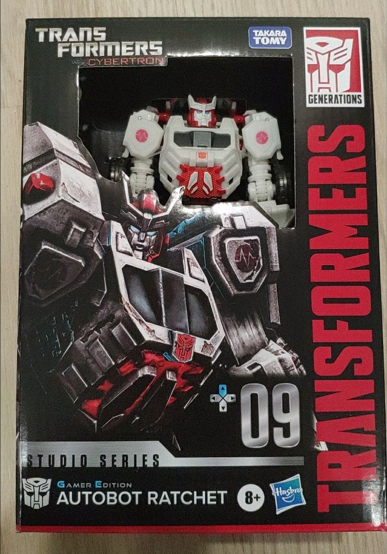 Takara Tomy Transformers Studio Series 09 Autobot Ratchet, 興趣及遊戲, 玩具 ...