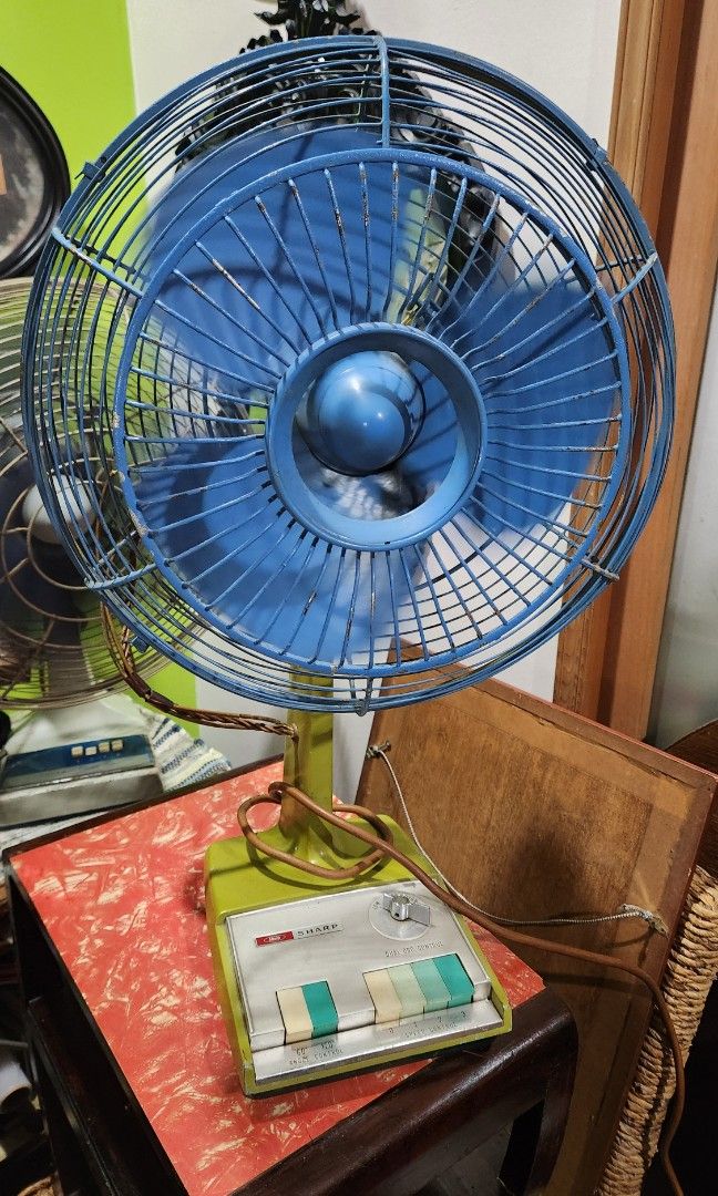 Vintage Sharp Electric Fan model FD-317. (1969), Hobbies & Toys ...