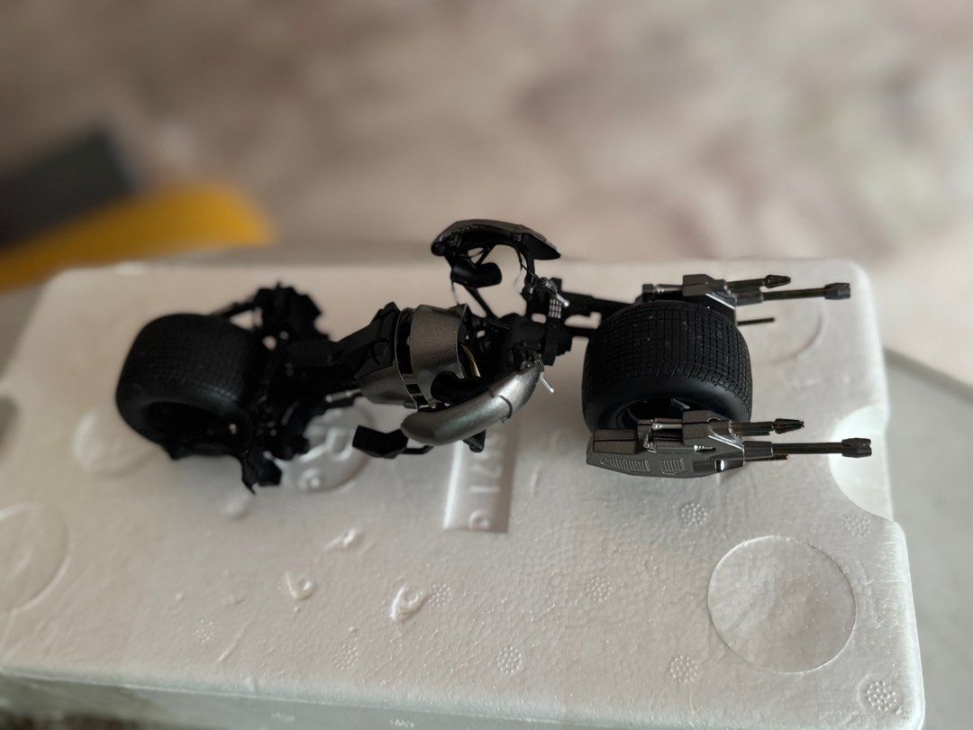1:18 Bat-Pod - The Dark Knight Trilogy, Hobbies & Toys, Toys & Games on ...