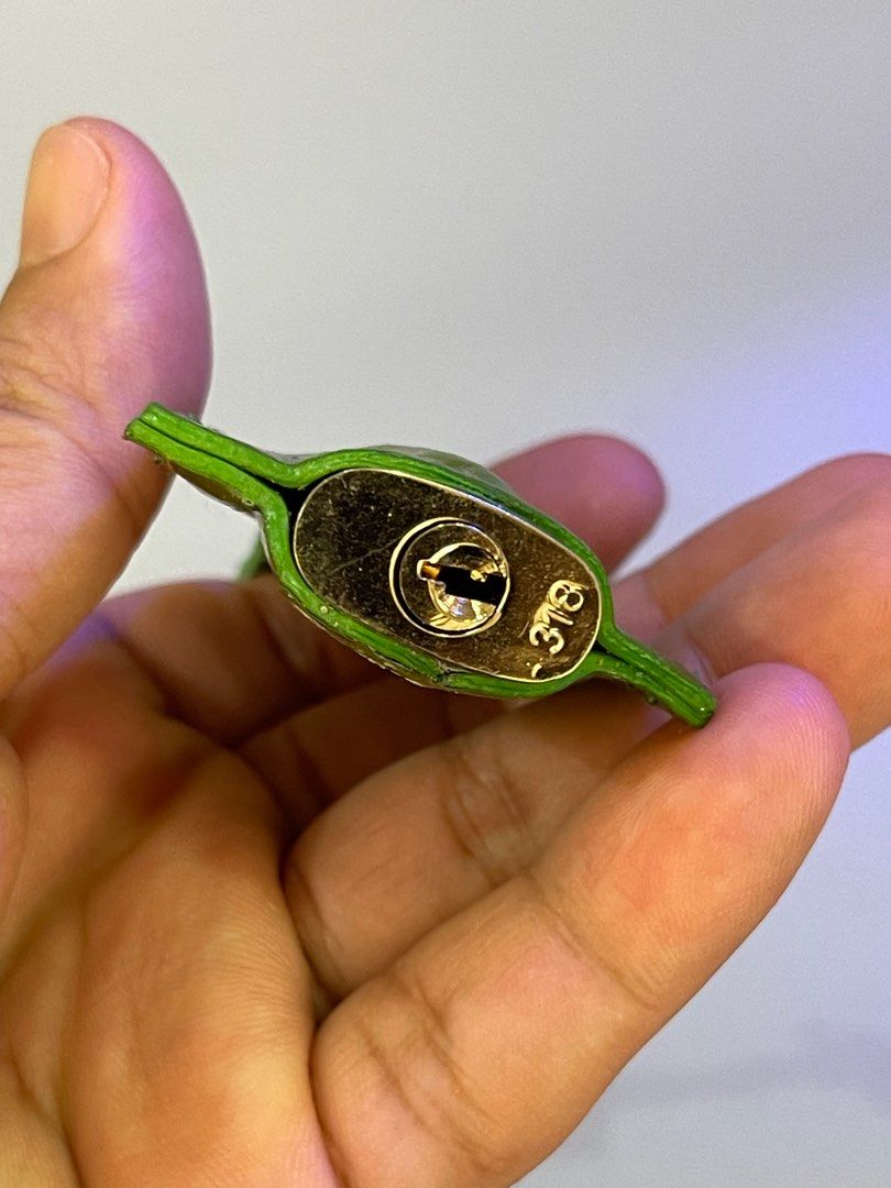 💥💥BOOM💥💥 LOUIS VUITTON LOCK FOR COLLECTION gold-tone metal buckle or ...