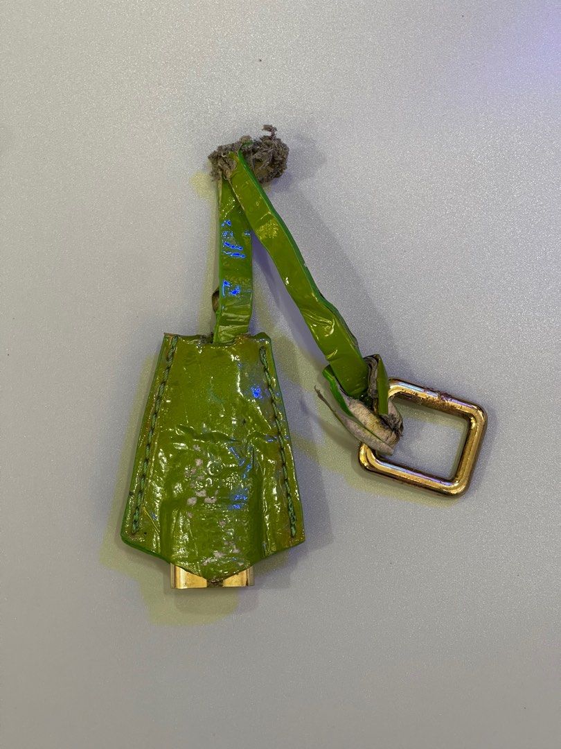 💥💥BOOM💥💥 LOUIS VUITTON LOCK FOR COLLECTION gold-tone metal buckle or ...