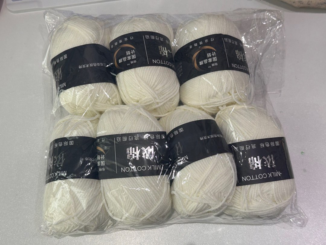 brand new off white yarn, Hobbies & Toys, Stationery & Craft, Craft ...