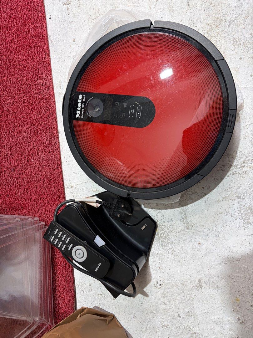 Miele Scout RX1 Red Robot Vacuum, 家庭電器, 吸塵機 ＆ 家居清潔電器 - Carousell