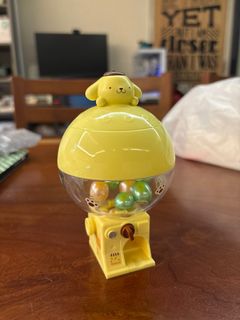 Gold Gumball Machine Gachapon with 30pc 55mm Gold Capsule Balls company ...