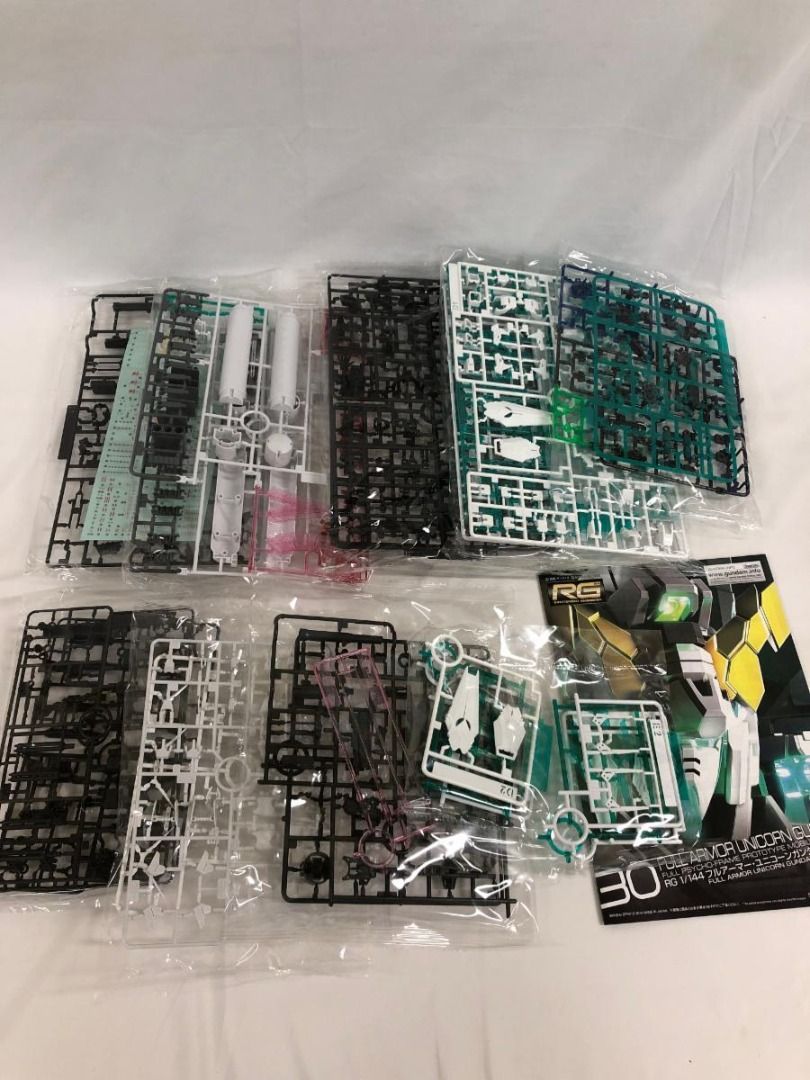 RG Mobile Suit Gundam UC Full Armor Unicorn Gundam 1/144 Scale Pre ...