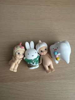 Sonny Angel Mini Figures - Assorted christmas candle santa cupcake ...