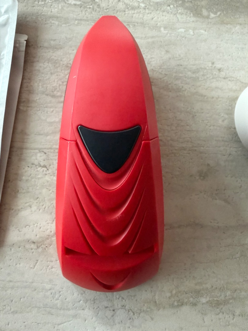 UNO battery card dispenser, Hobbies & Toys, Toys & Games on Carousell