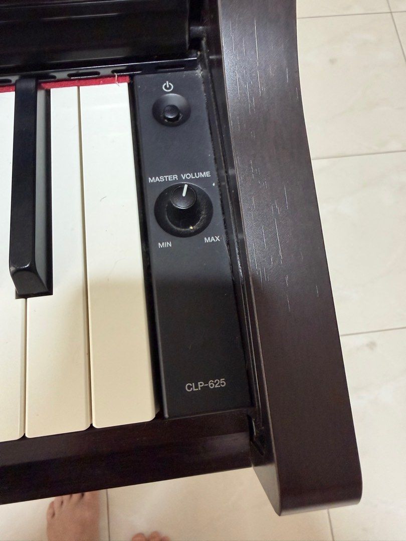 Yamaha Clavinova CLP-625 Digital Piano, Hobbies & Toys, Musical ...