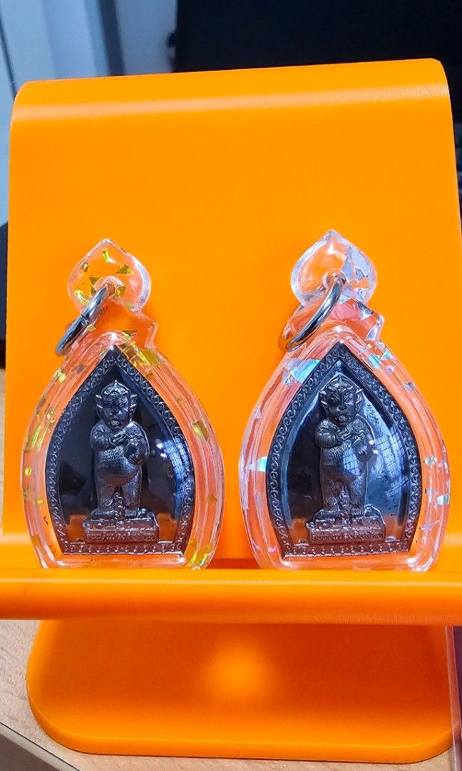 Ajarn Subin Sihuhata with Nanathong behind BE2567(FOC 1pcs of Sihuhata green amulet 粉牌 ...