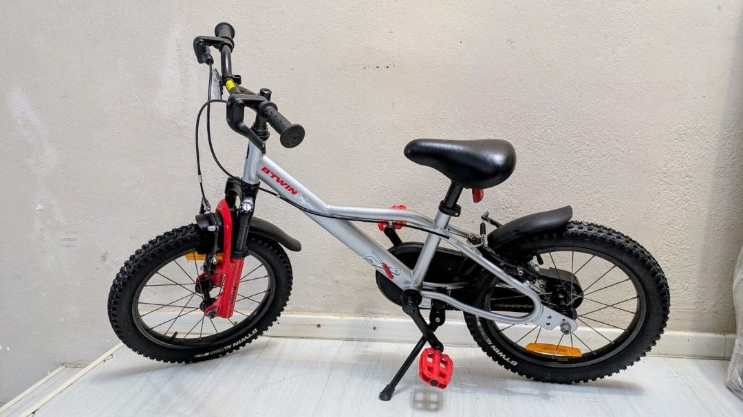 Btwin Monster Truck Kids Bike (16”), Sports Equipment, Bicycles & Parts, Bicycles on Carousell