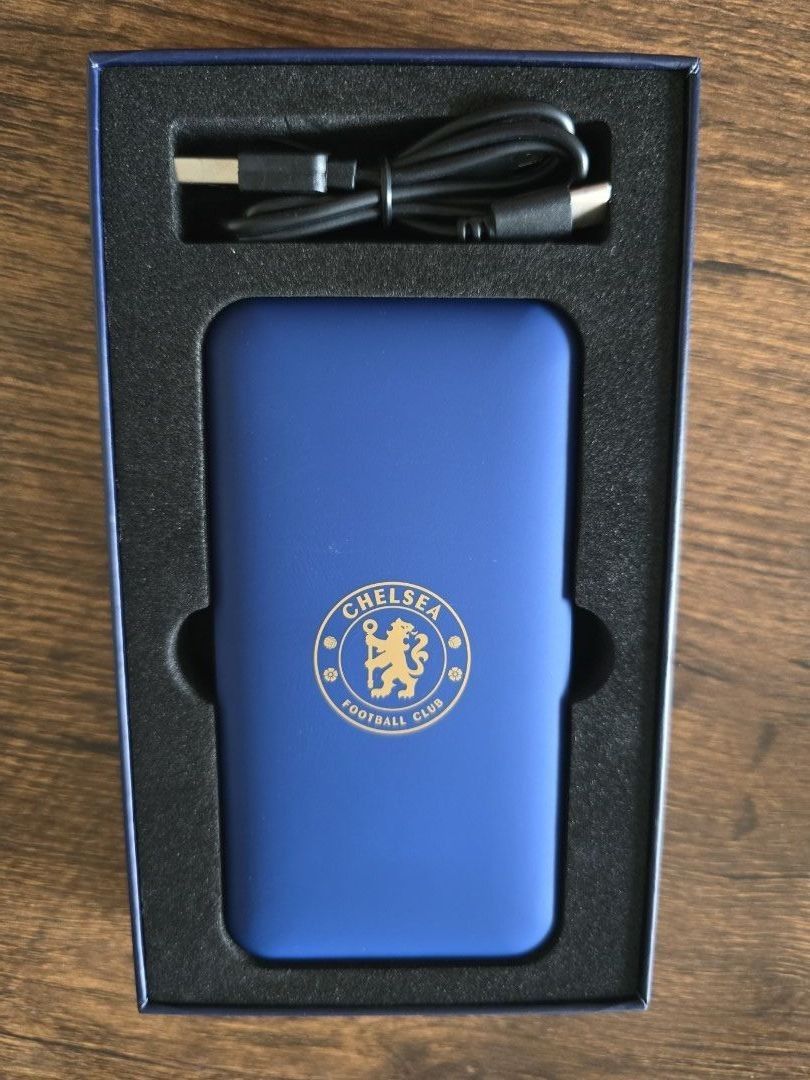 Chelsea FC 8000mAh Power Bank, Mobile Phones & Gadgets, Mobile & Gadget ...