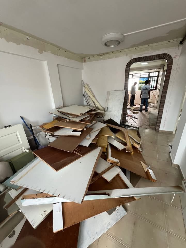 Dismantle and Disposal service, partition wall hacking, kitchen cabinet ...