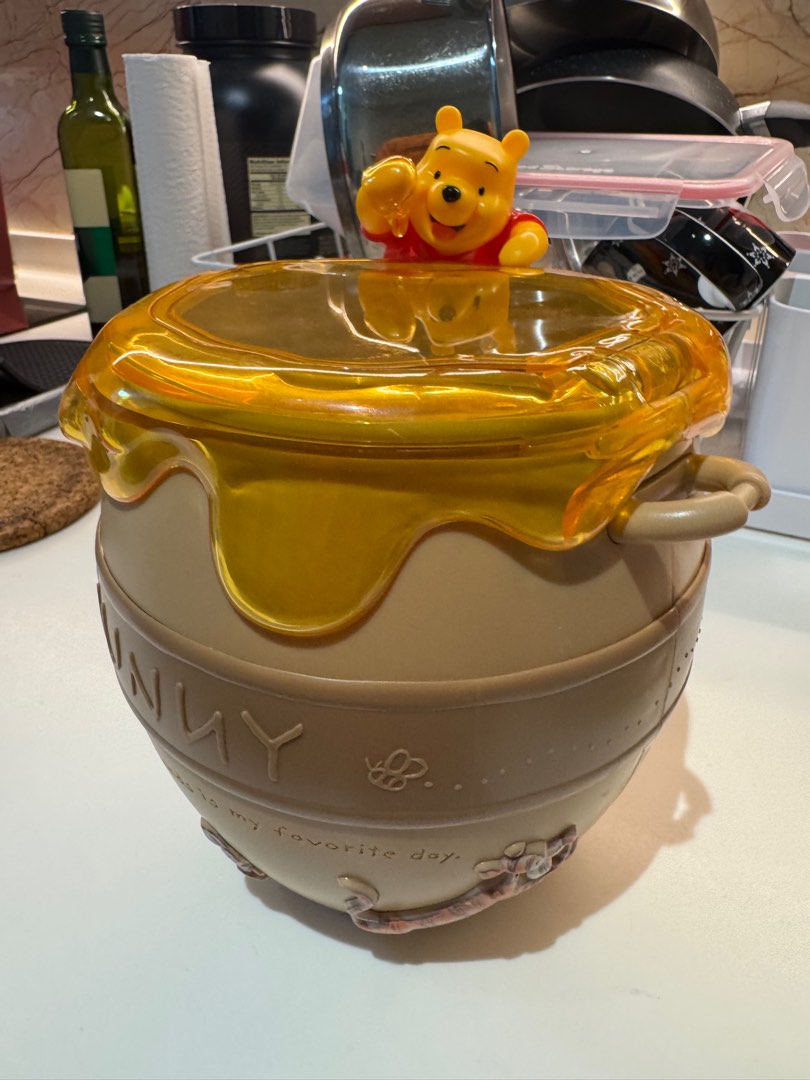 Disney Winnie the Pooh Hunny Pot Figurine popcorn box, Hobbies & Toys ...