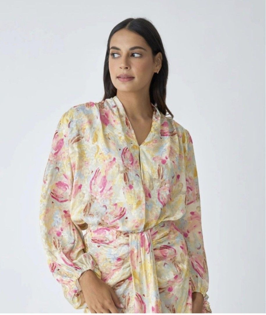 Hani Mokhta Poppy Overlap Set in Citrus XXL, Women's Fashion, Tops, Blouses on Carousell