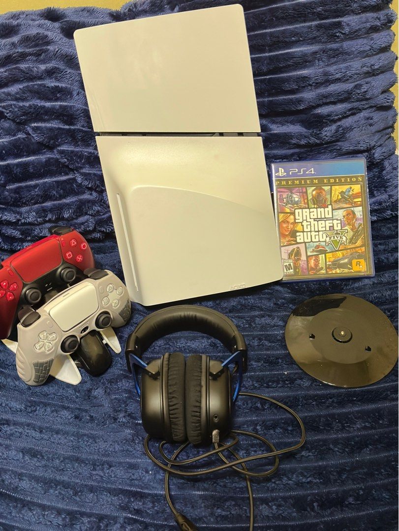 PS5 Slim w/ Samsung Odyssey Monitor, Video Gaming, Video Game Consoles ...