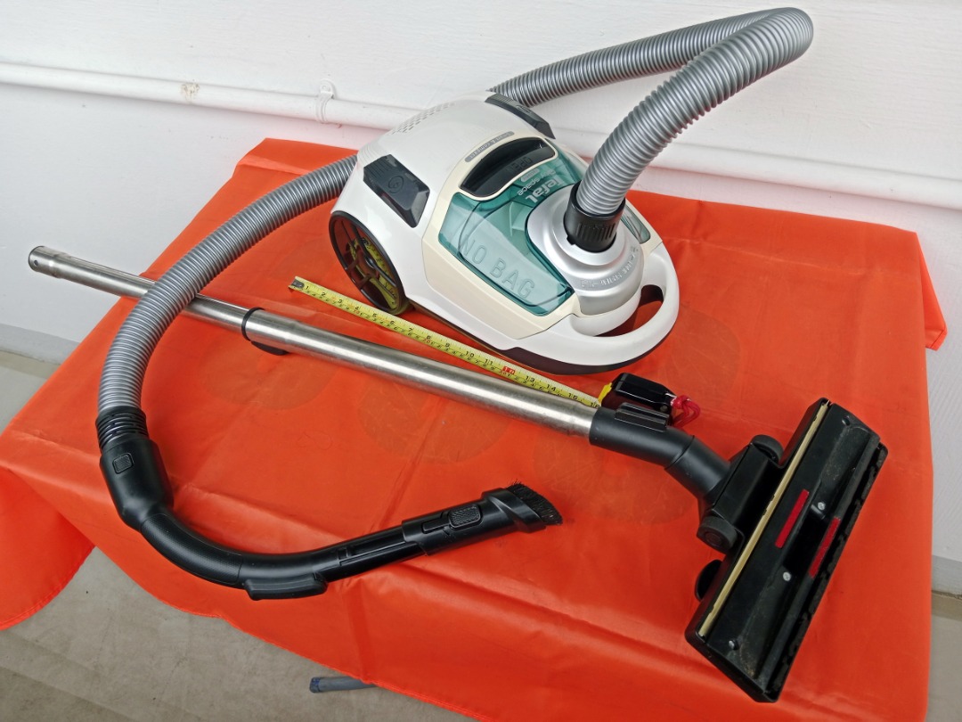 TEFAL bag-less cyclone-type vacuum cleaner, TV & Home Appliances ...