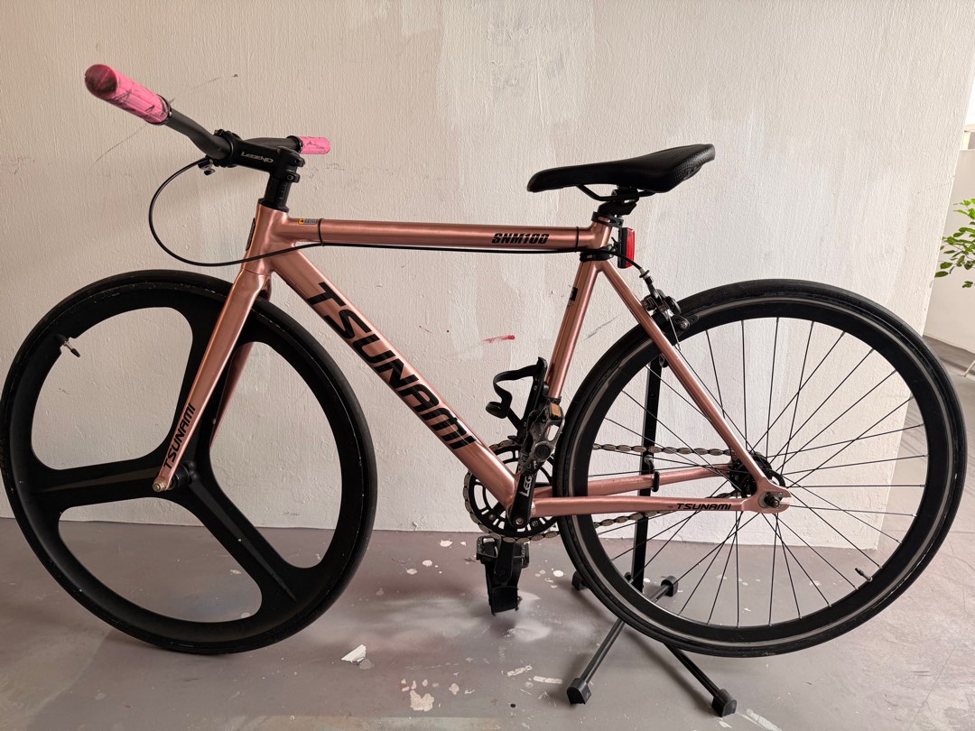 Tsunami Snm100 Fixed Gear Bike, Sports Equipment, Bicycles & Parts, Bicycles on Carousell