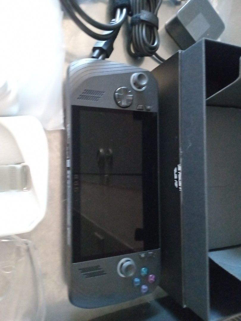 Asus rog ally X , 1tb, warranty until 12th oct 2027 , barely use, like ...