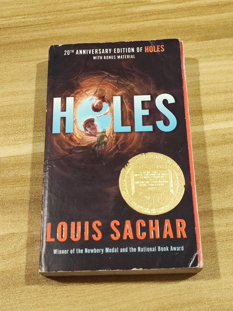 (ENG) LOUIS SACHAR - HOLES, Hobbies & Toys, Books & Magazines ...