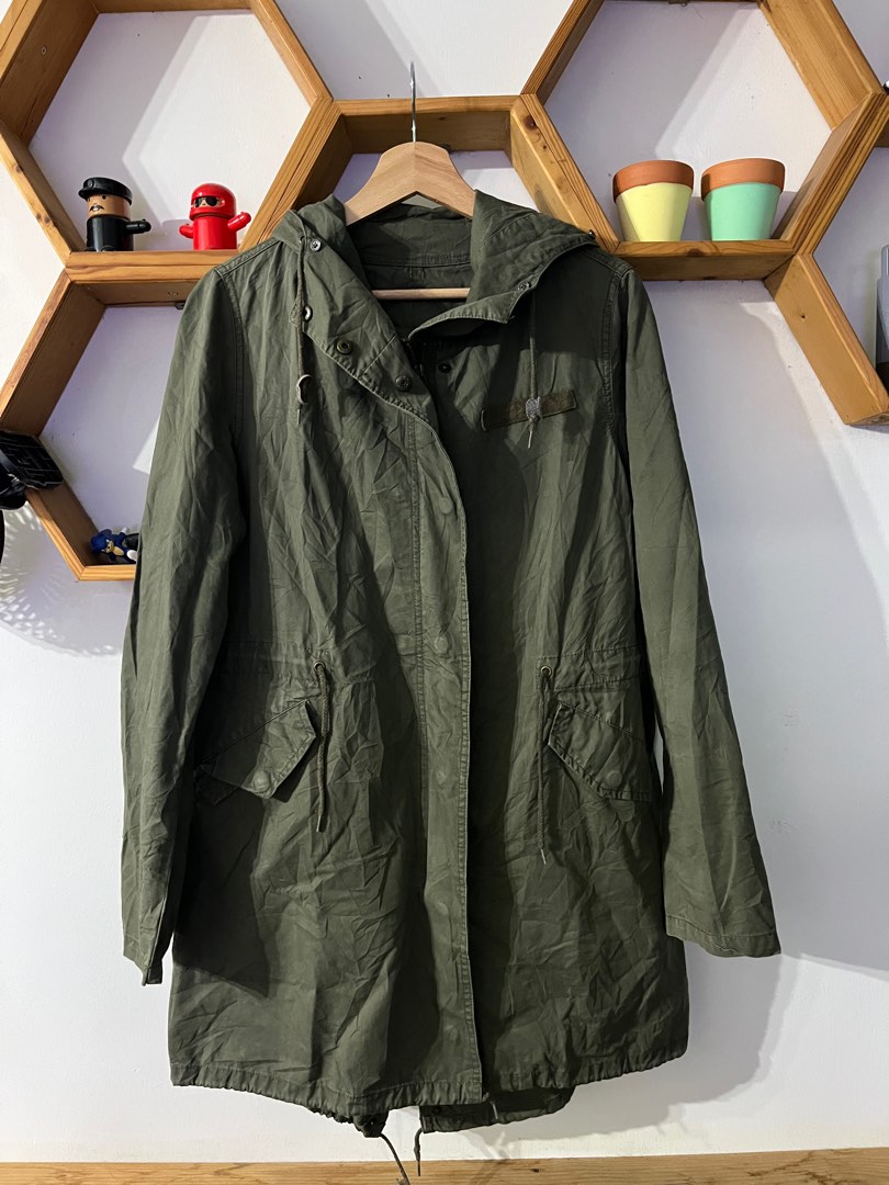 Green army fishtail parka, Men's Fashion, Coats, Jackets and Outerwear ...