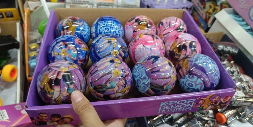 K-Pop Demon Hunters Surprise Balls 12 balls, Hobbies & Toys, Toys ...