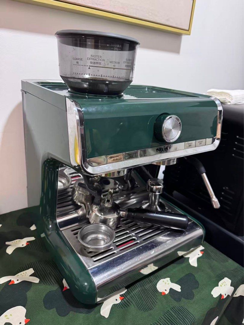 Maxim's de Paris Espresso Machine MKA74 with Grinder, TV & Home ...