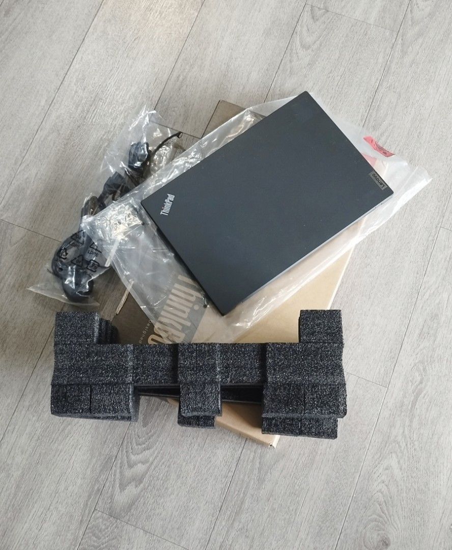 New Lenovo ThinkPad T14S Gen. 2 Laptop, Full Set, w/ 11th Gen. Intel ...