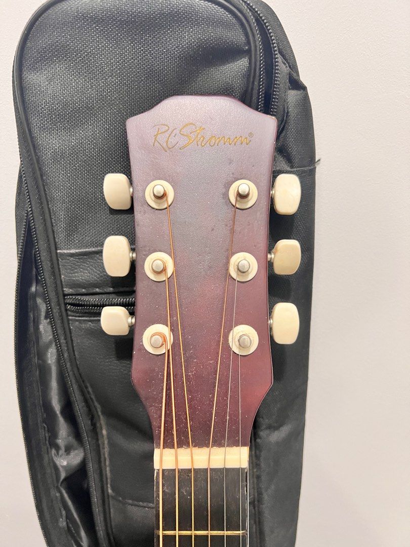 RC Stromm Acoustic Guitar with Case, Hobbies & Toys, Music & Media ...