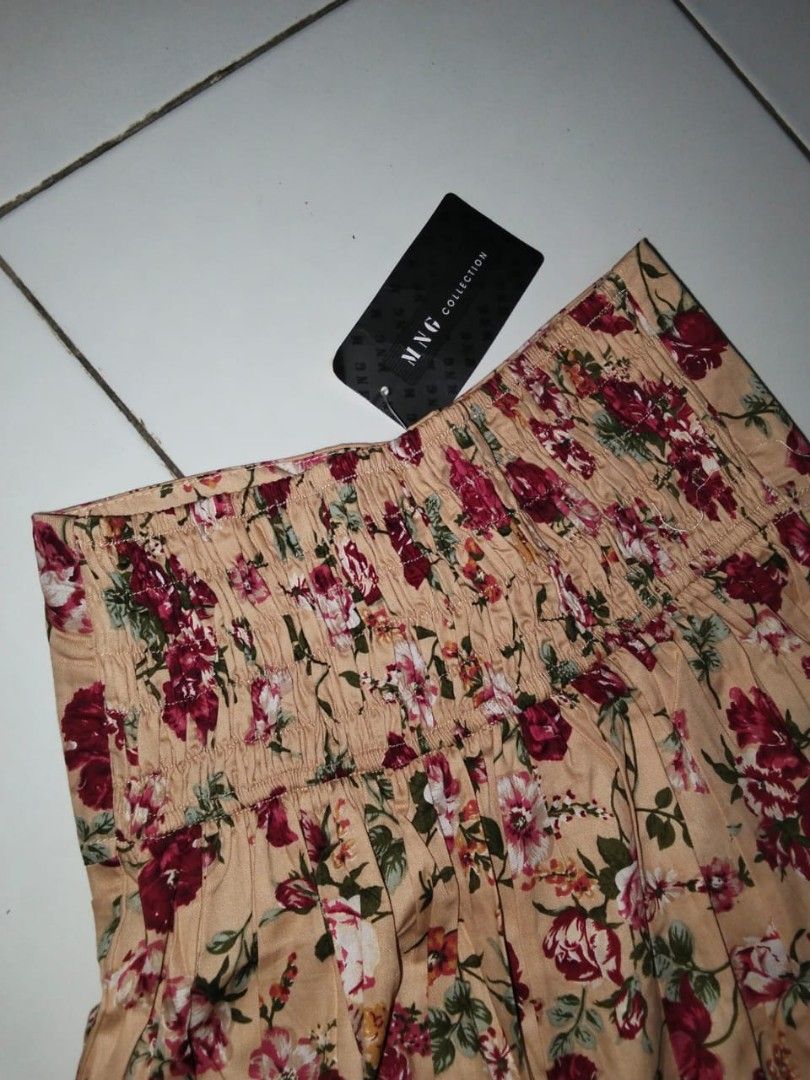 🔥ROK MIDI MOTIF BUNGA(FLORAL)🔥, Fesyen Wanita, Pakaian Wanita, Gaun ...