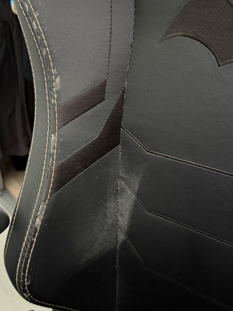 Secret Lab Titan Batman Chair, Furniture & Home Living, Furniture ...