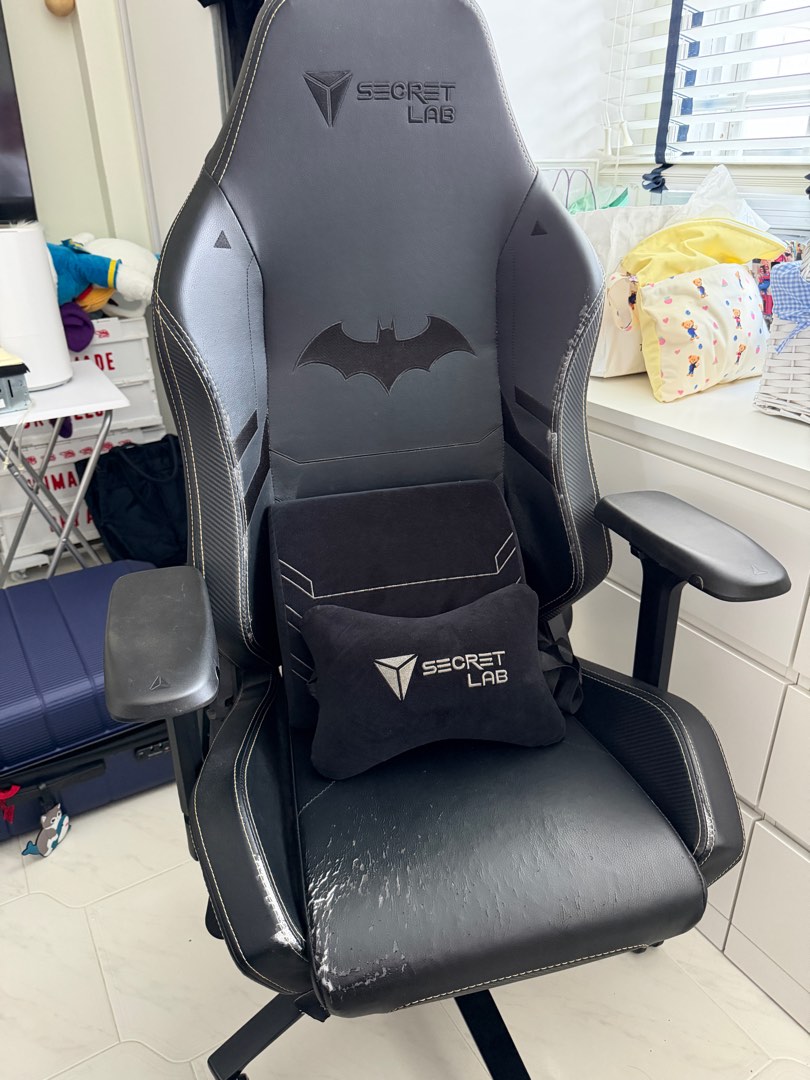 Secret Lab Titan Batman Chair, Furniture & Home Living, Furniture ...
