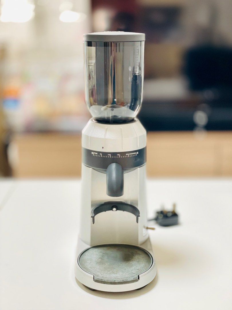 WPM 惠家 coffeegrinder磨豆機 ZD-15, 家庭電器, 廚房電器, 咖啡機及咖啡壺 - Carousell