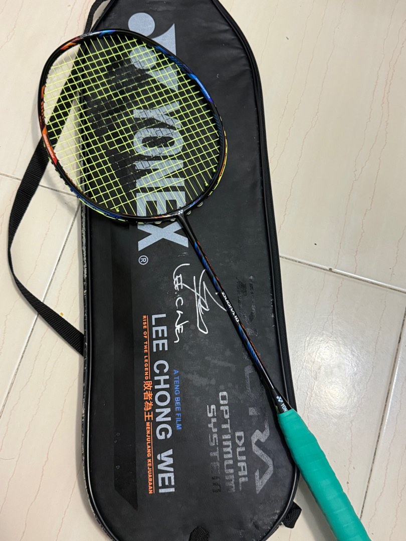 Yonex Lee Chong Wei LCW Badminton Racket duora 10, Sports Equipment ...