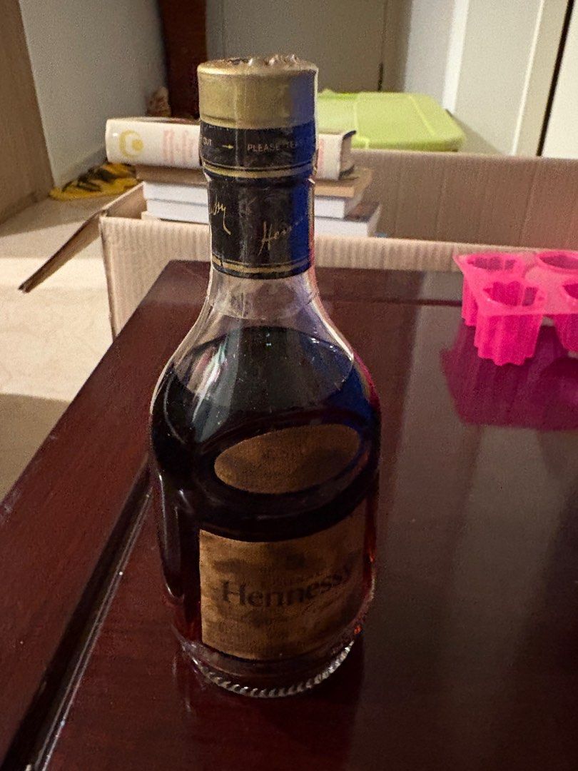 Courvoisier XO Cognac, Remy Martin VSOP, Hennessy, Food & Drinks, Alcoholic Beverages on Carousell