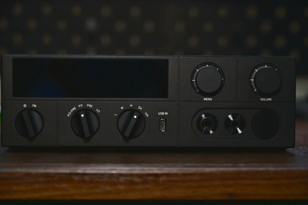 二手-Fiio k17 桌上型解碼耳機擴大機-黑色, 耳機及錄音音訊設備, Soundbar、揚聲器、藍牙喇叭、耳擴在旋轉拍賣