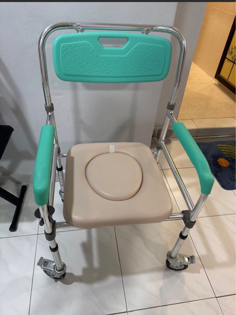 Mobile Commode Chair with Bucket, Health & Nutrition, Assistive ...